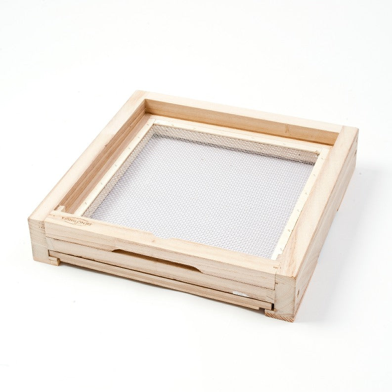 Warre Hive Open Mesh Floor – Simon The Beekeeper